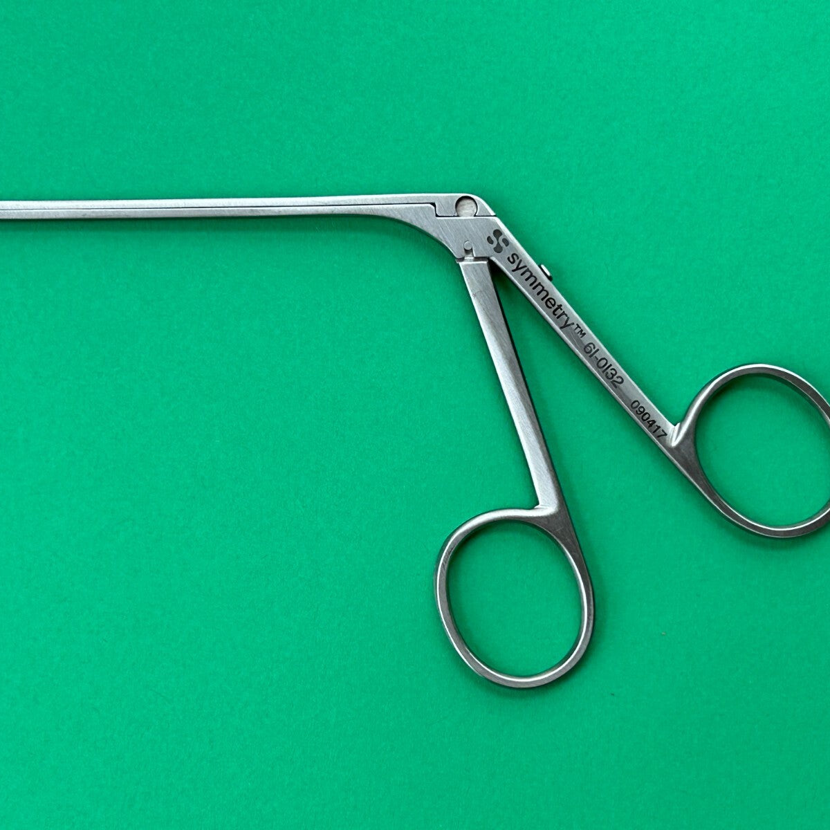 Symmetry Surgical Alligator Forceps, Straight 8-1/2 cm Shaft – AMED CAPITAL